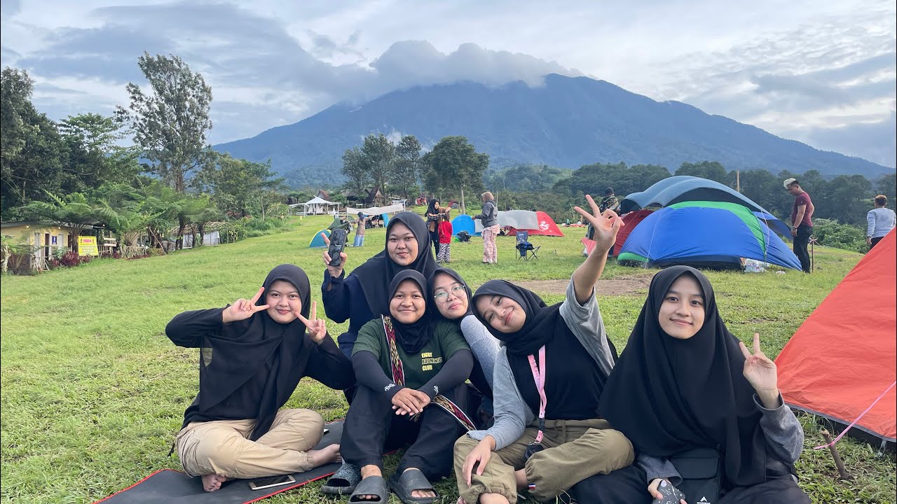 Our First Camp Ever! ˃ - ˂ 𖦹 ৎ୭ ֗ ִ - YouTube