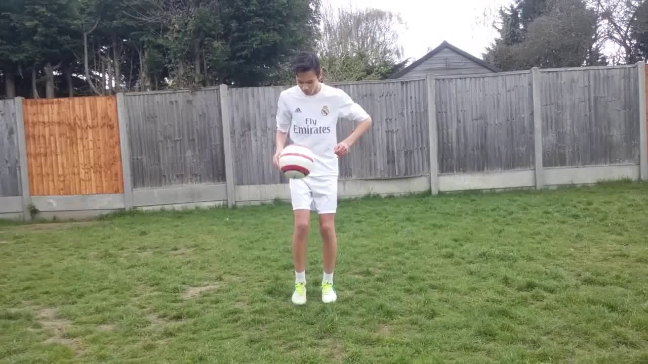 ULTIMATE KEEPY UPS CHALLENGE!! - YouTube