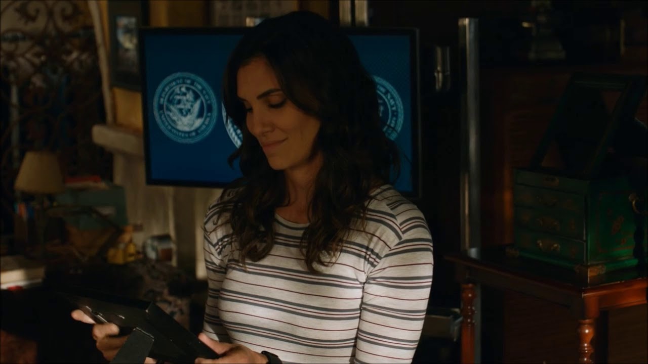 NCIS Los Angeles 9x13 - Old School - YouTube