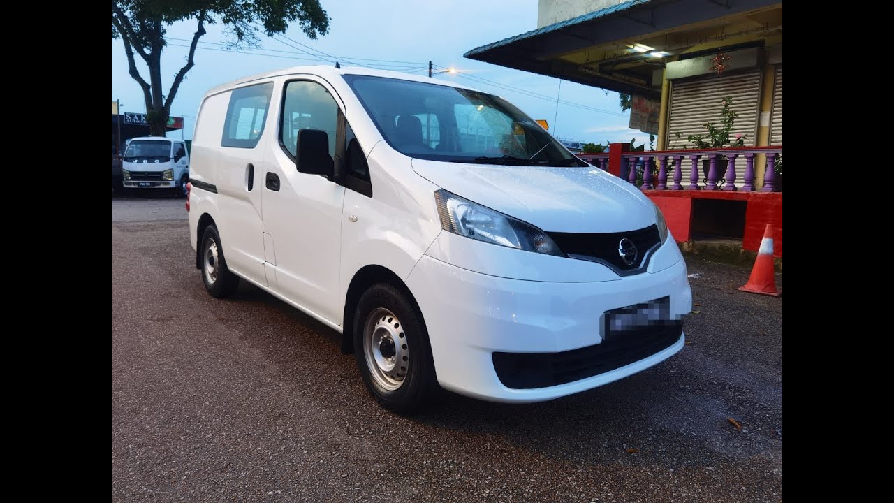 WYH7595 NISSAN NV200 SEMI PANEL VAN 1.6MT 2013TH - YouTube