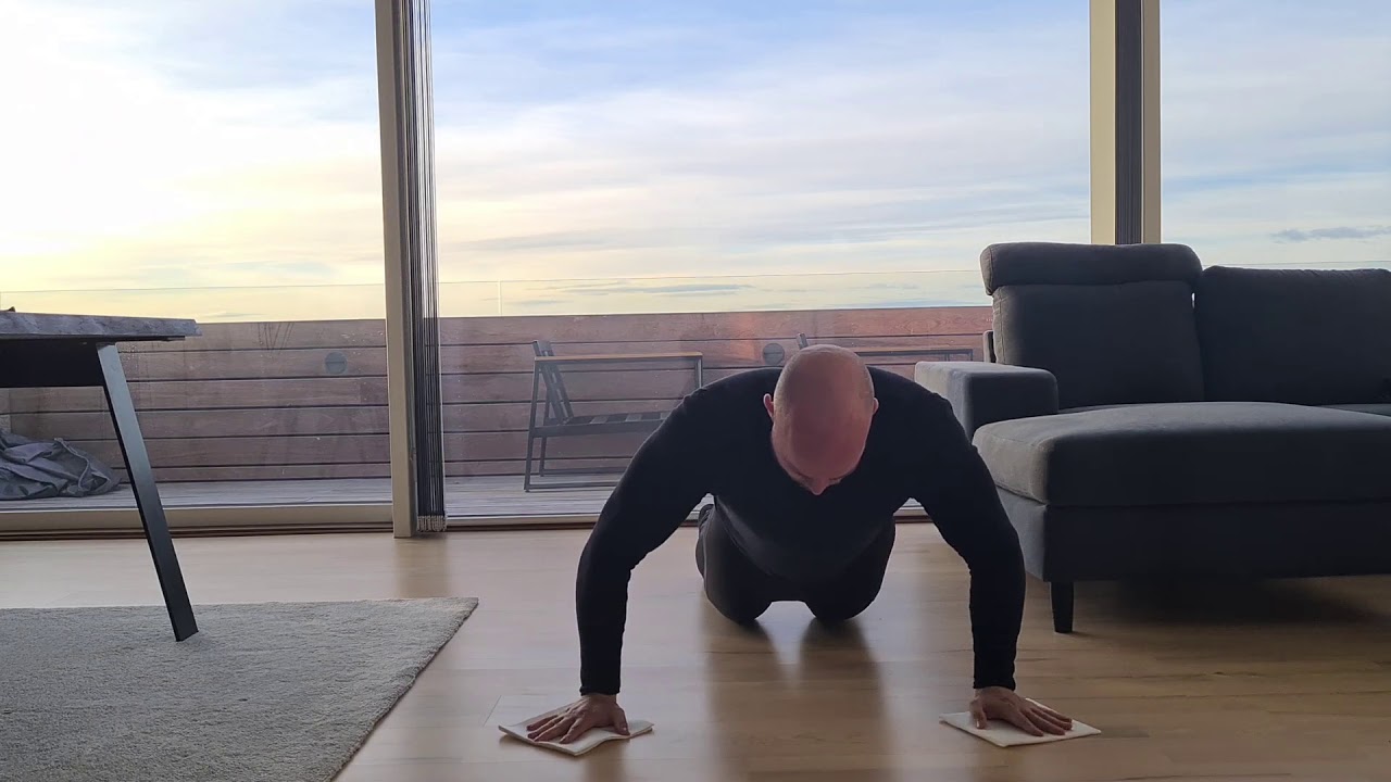 Sliding Chest flyes - YouTube