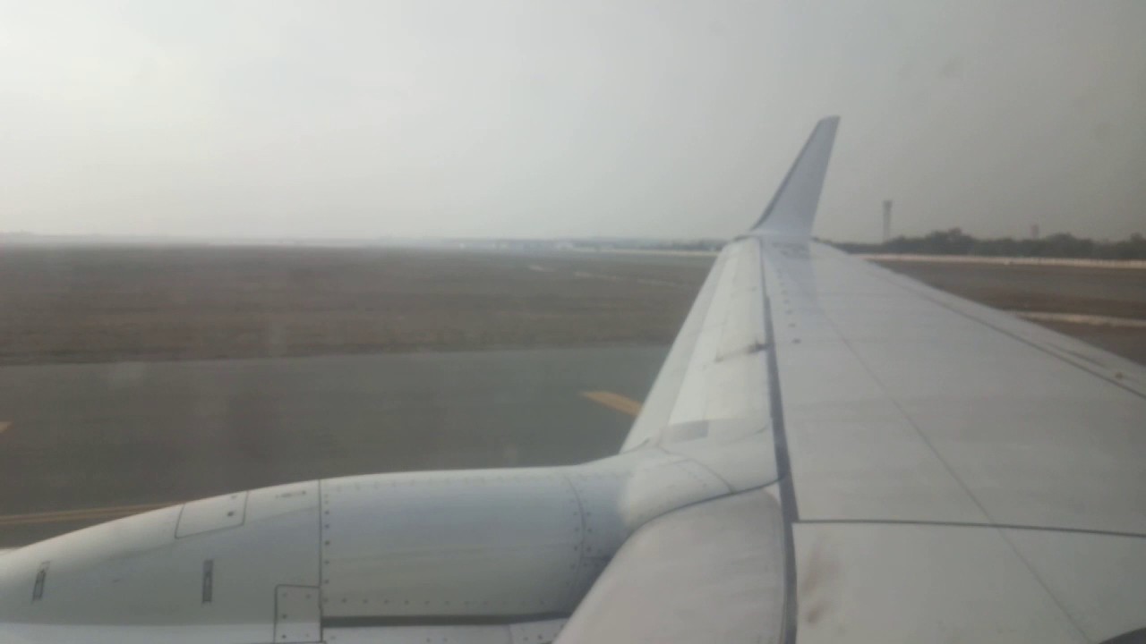 How to take off an aeroplane - YouTube