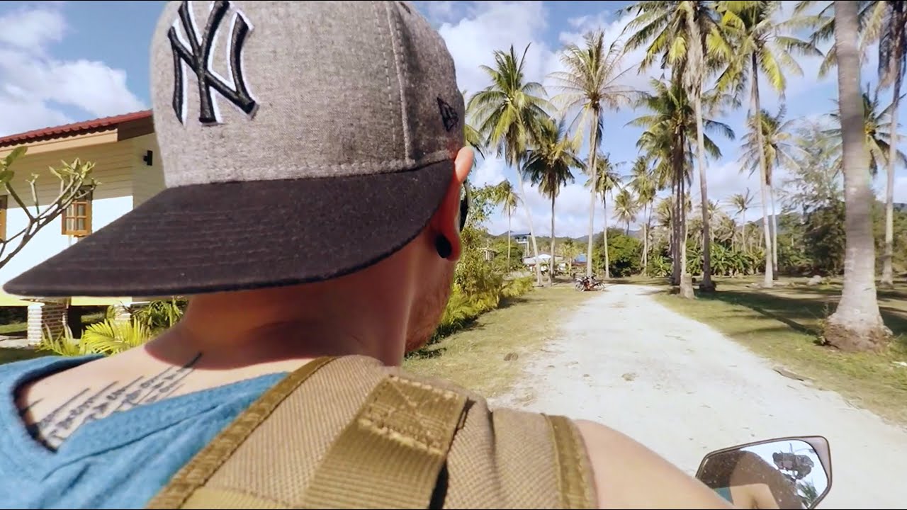 Over-Shoulder Perspective: Scooter Driving Koh Phangan! - YouTube