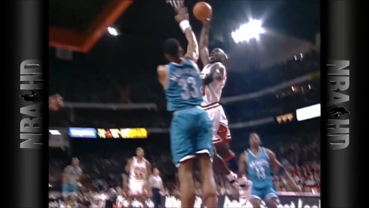 Michael Jordan's top 10 dunks. - YouTube