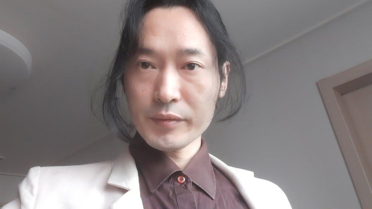 이른 봄날 Cono Concert - YouTube