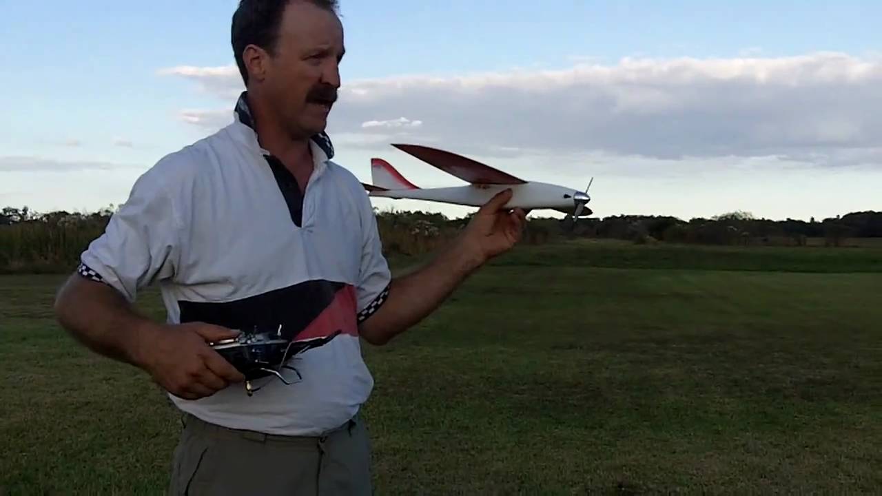 fast electric rc VIP pylon racer - YouTube