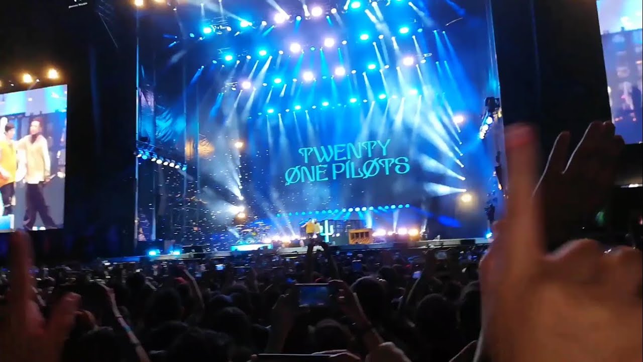 Twenty One Pilots Festival Estéreo Picnic Live at Briceño, Colombia ...