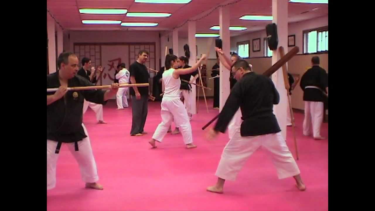 Eku vs. Bo Bunkai Drill - YouTube