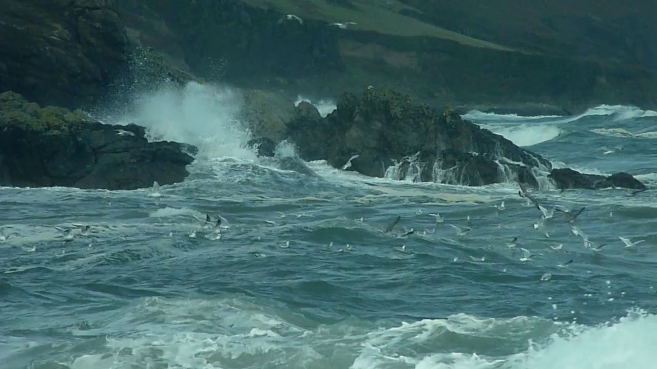 Rough Sea at Porthallow Cornwall, October 2020 - YouTube
