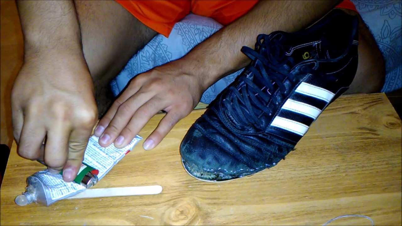 How to repair Soccer Cleats - YouTube