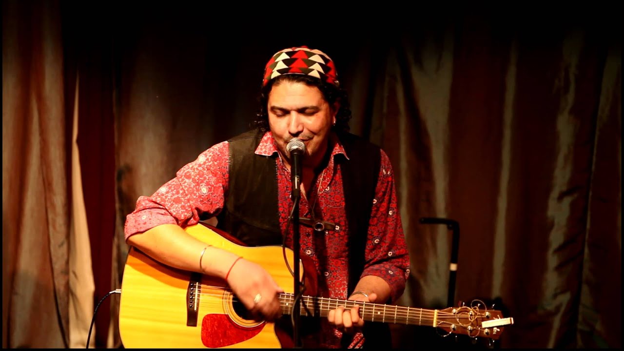 Arieb Azhar " Husne-Haqiqi" - YouTube