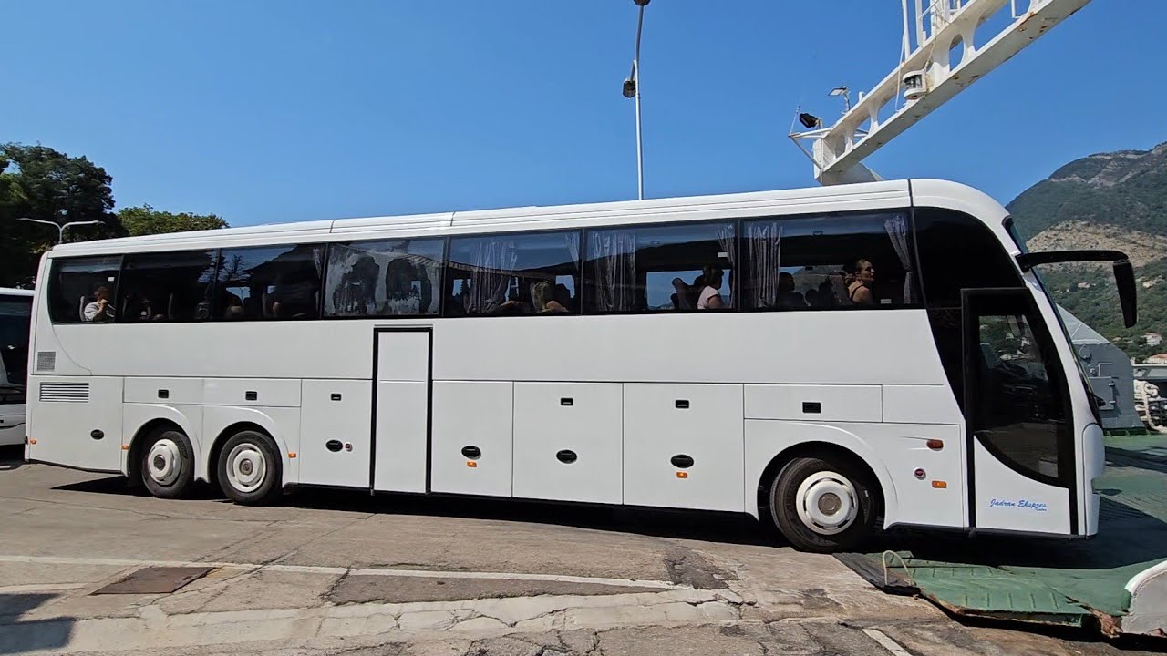 Volvo Barbi Maestro - Jadran Ekspres Kotor - YouTube