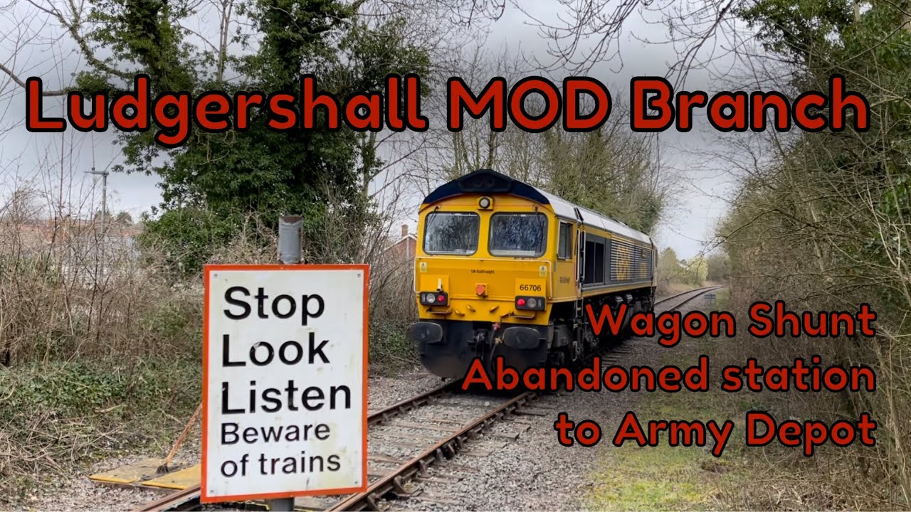 Rare MOD Army Train on Ludgershall Branch Line - GBRF 66 shunting into ...