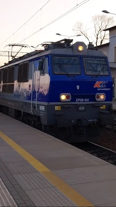 odjazd EP09-041 z IC FAŁAT z Kościana #train #pkp #kolej #ep09 #shorts #pkpintercity - YouTube