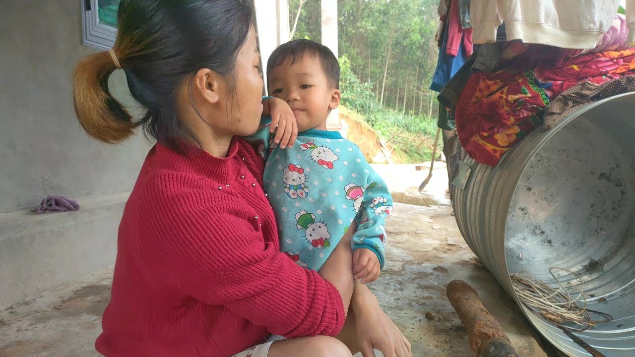 17 year old single mother - raising children alone & the joy of mother ...