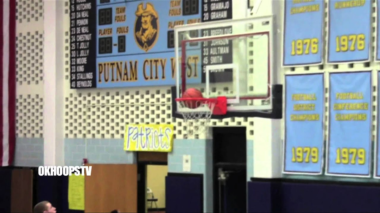 Omega Harris and Stevie Clark at the 2012 OKHoops Invitational - YouTube
