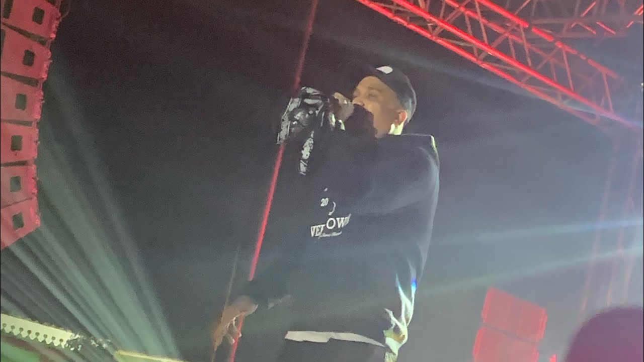 Divine at Hammerz open air Arpora Goa | vivian divine - YouTube