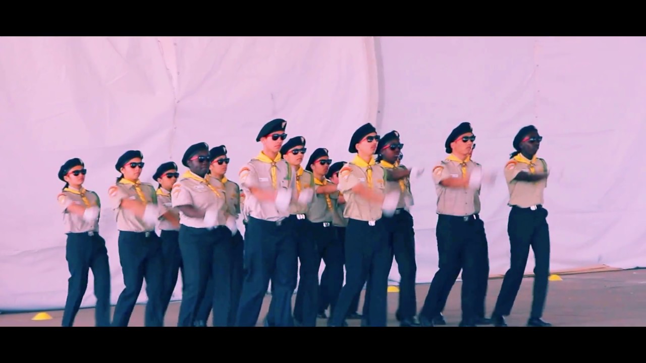 Signet Pathfinders Fancy Drill (Oshkosh 2014) - YouTube