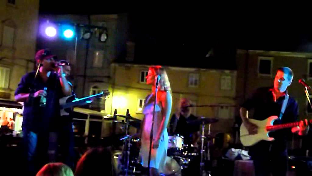 Lady Luna Band - Purple rain - YouTube