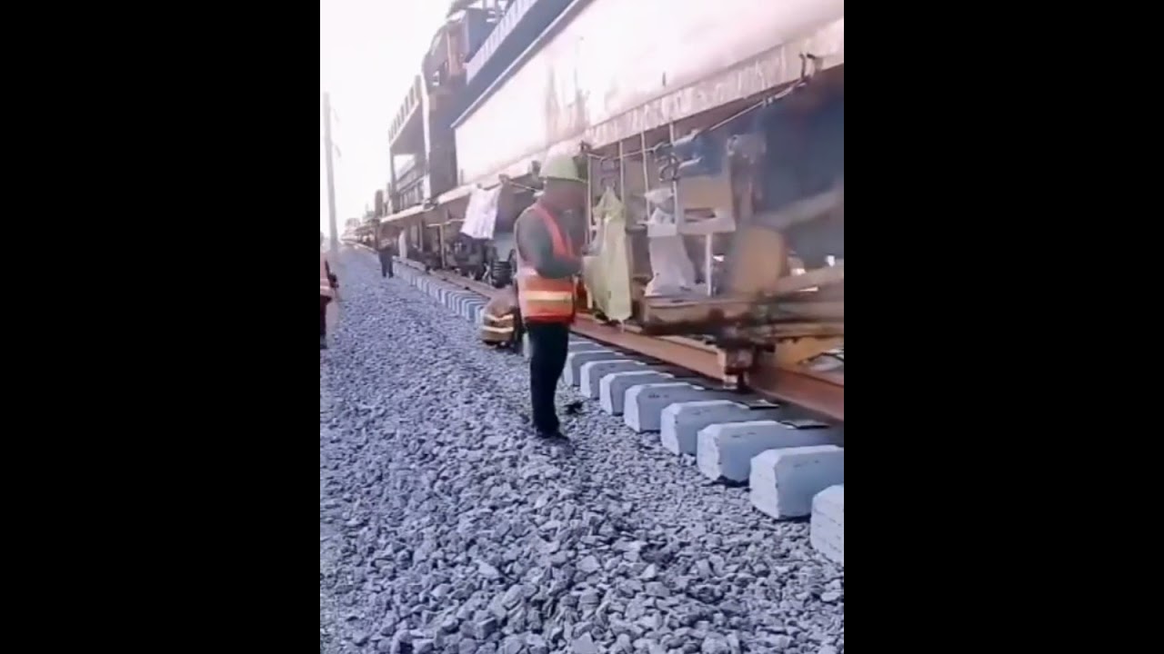 Wow amazing technology / railway track laying machine / how railway ...