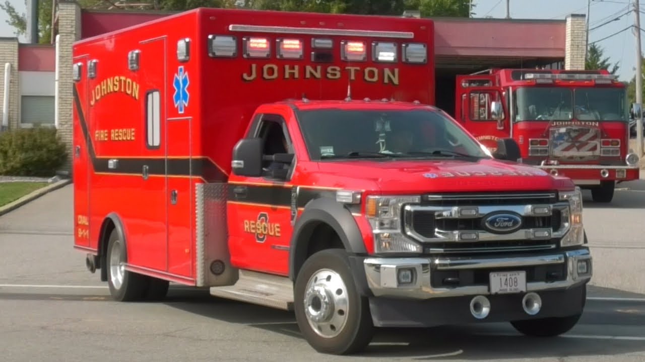Johnston, RI Fire Department Rescue 3 Responding - YouTube