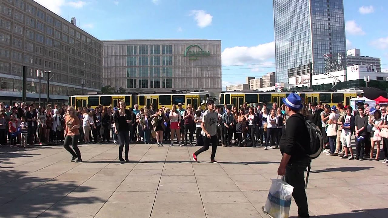 Gangnam Style "Flashmob" Berlin, Germany 01.09.2012 - YouTube