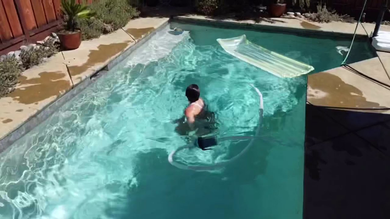 06-14-20 Lisa enjoying the pool - YouTube