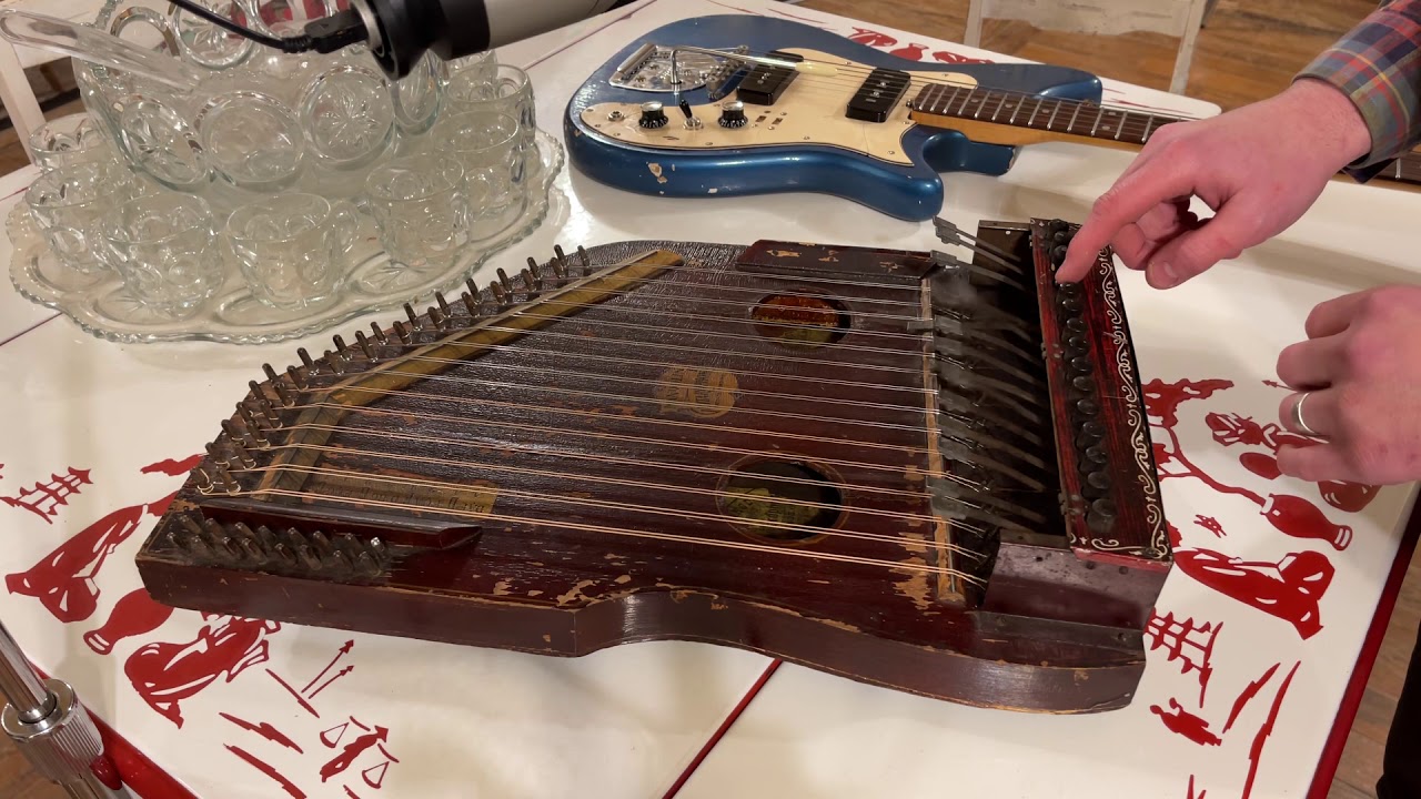 1910s Mandolin Guitarophone keyed zither (Marxophone) - YouTube