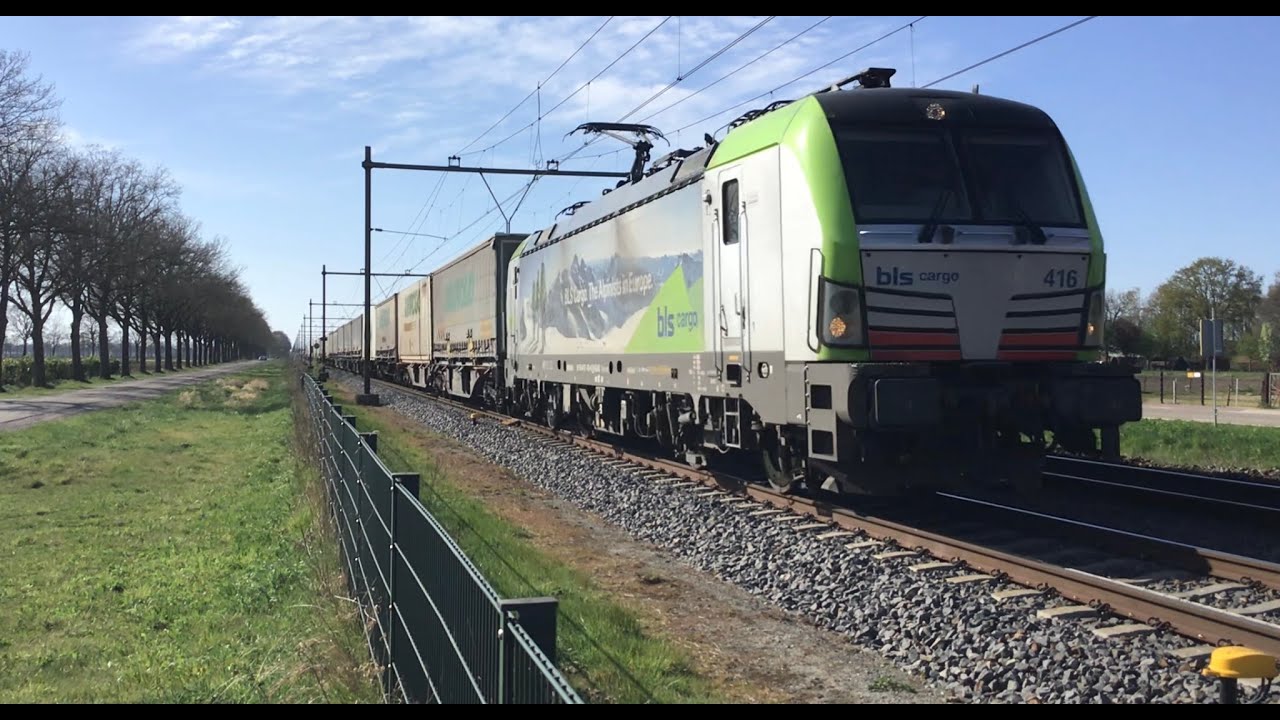 BLS Cargo Vectron loco 416 with Ambrogio Intermodal Container Shuttle ...