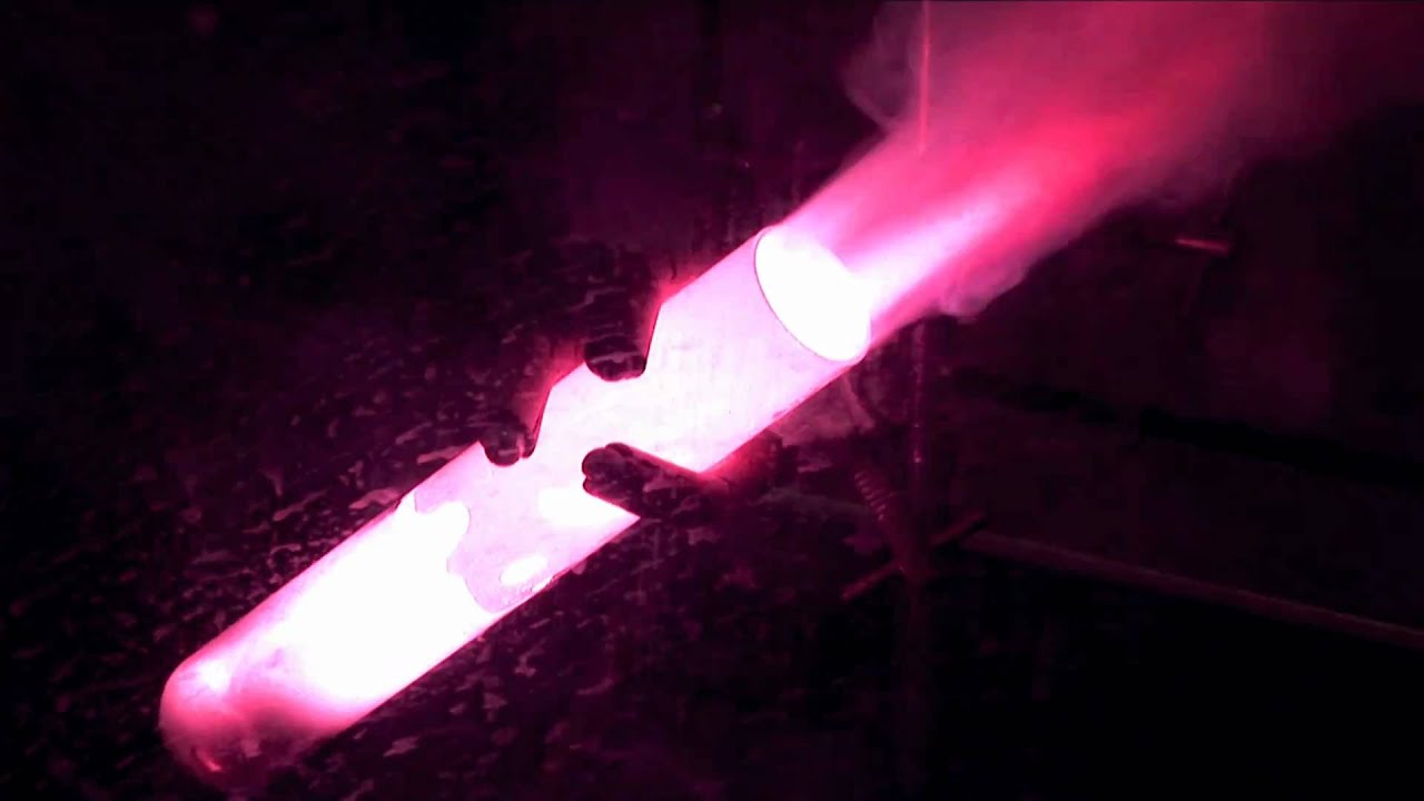 Making jelly babies scream! - YouTube