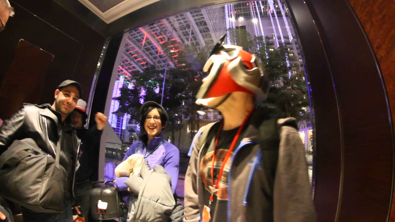 [ MAGFest 2014] - Elevator Party Beatboxing (Dj CUTMAN ???) - YouTube