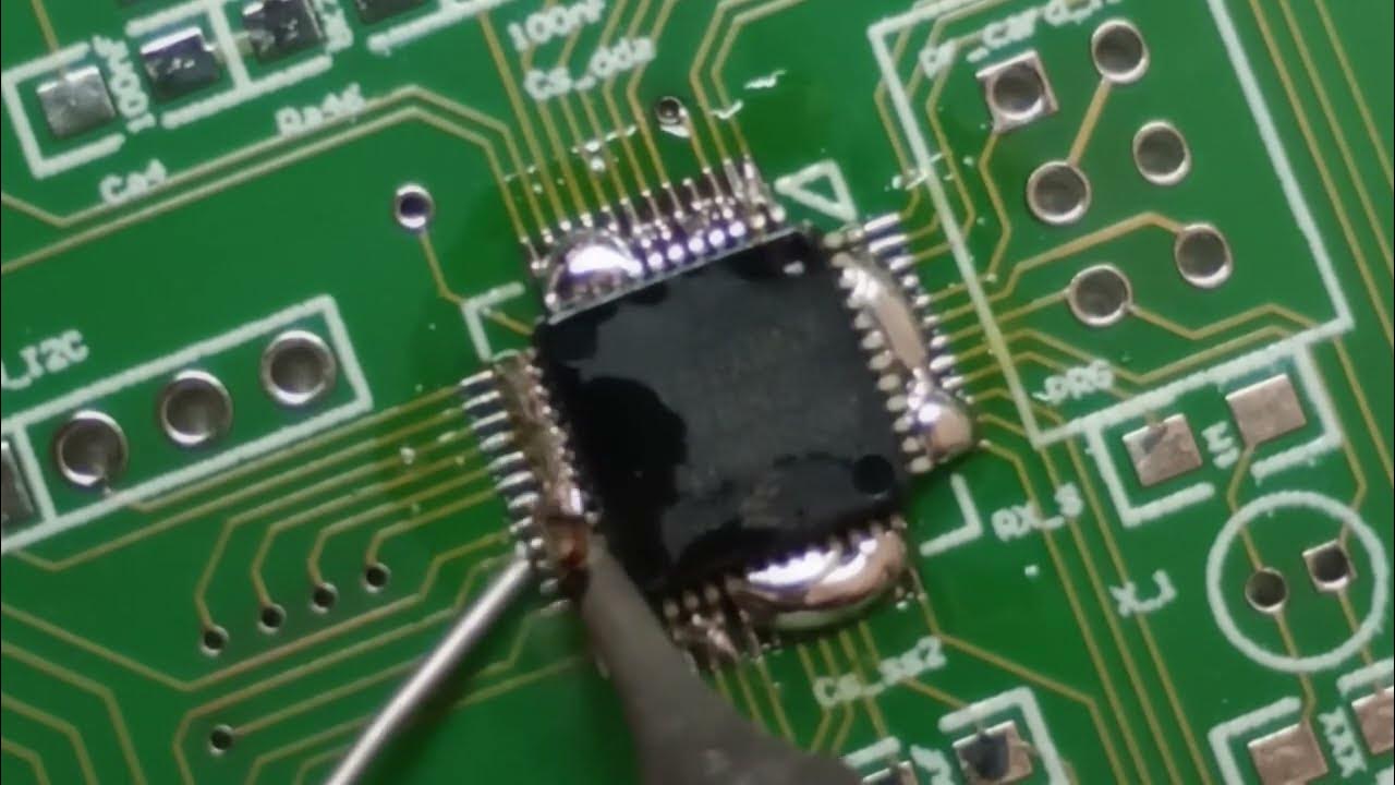 Three ways to solder a 48-pin microchip - YouTube
