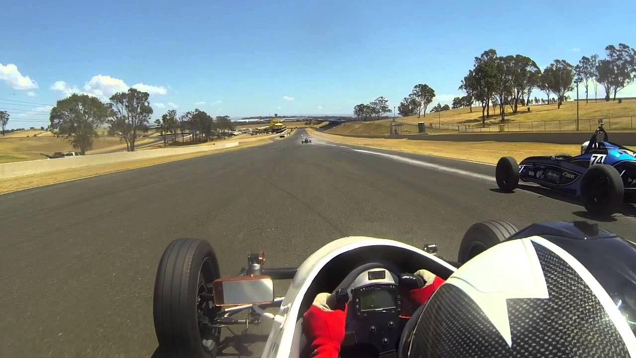 Formula vee 2013 - SMSP Sansom crash - YouTube