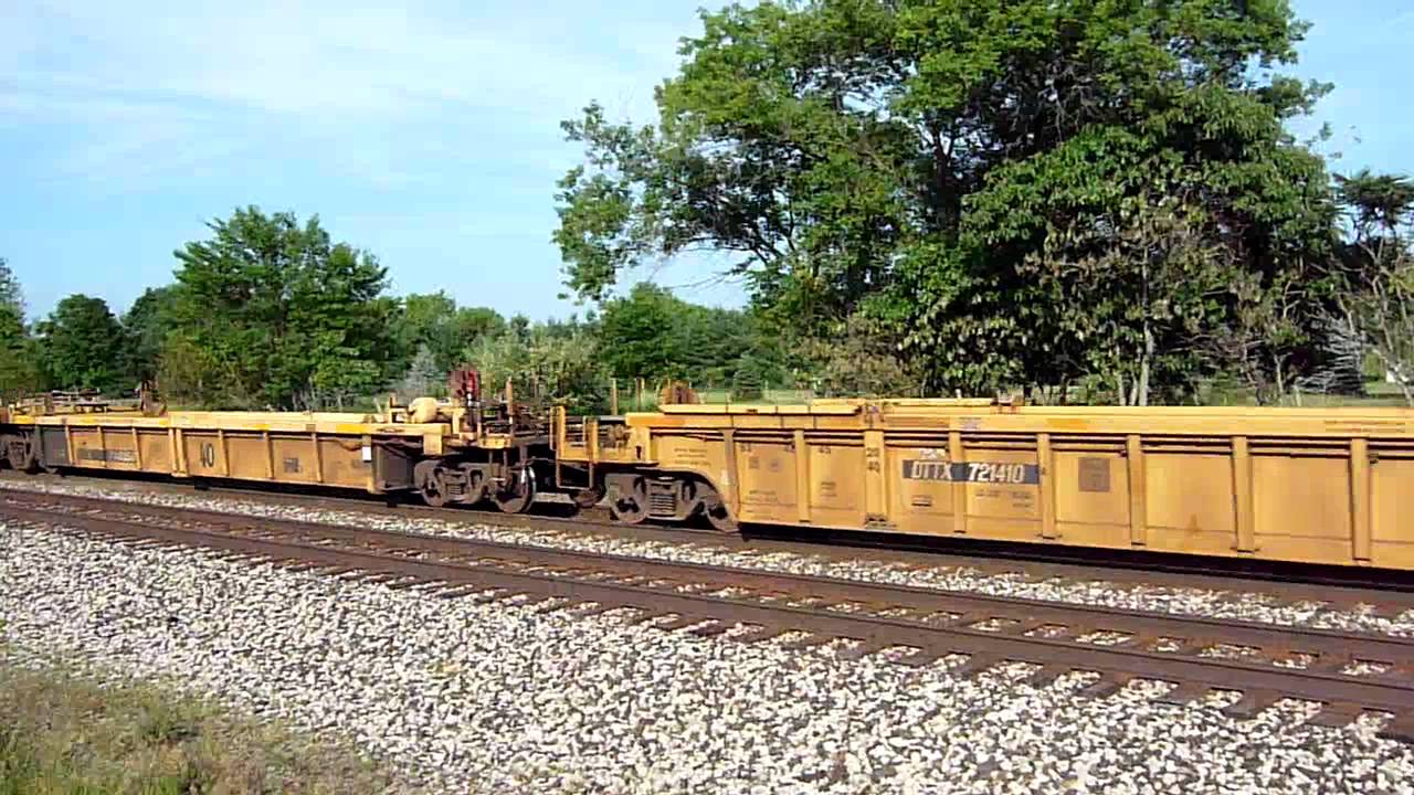 Gunderson Twin-Stack Intermodal Container Cars with Bulkheads - YouTube