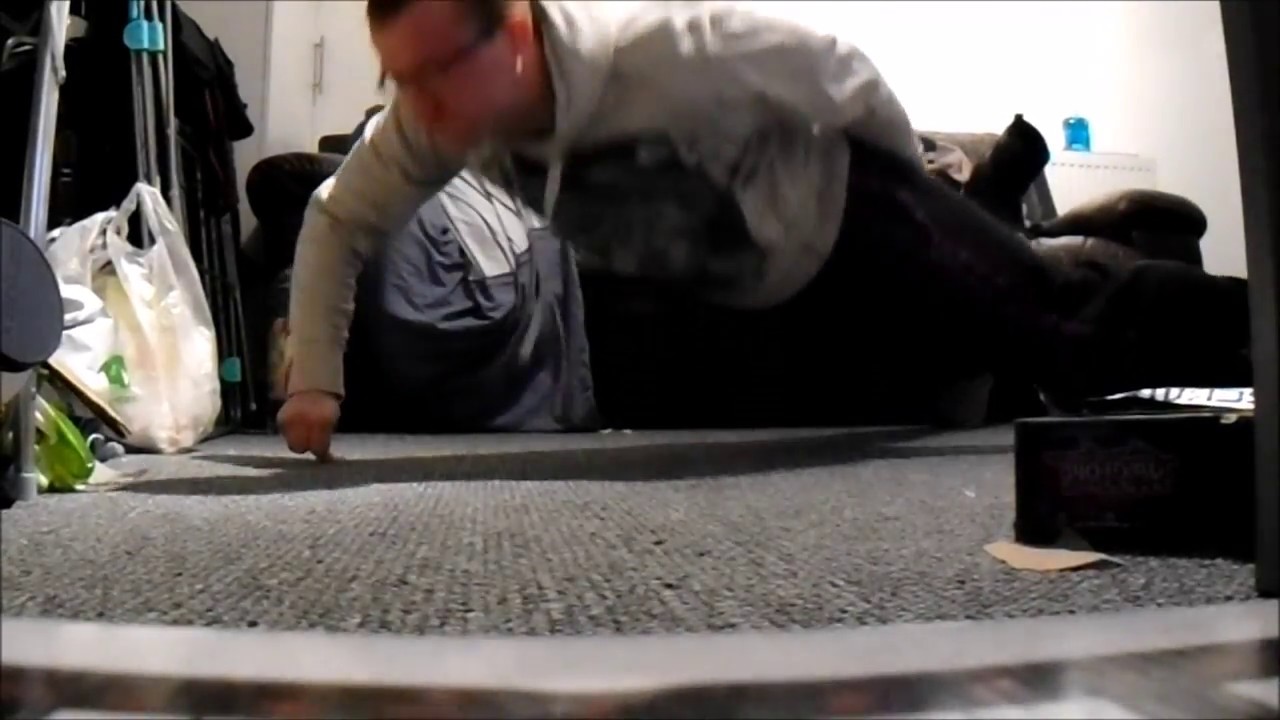 One Arm Thumb Push ups (Revisited) - YouTube