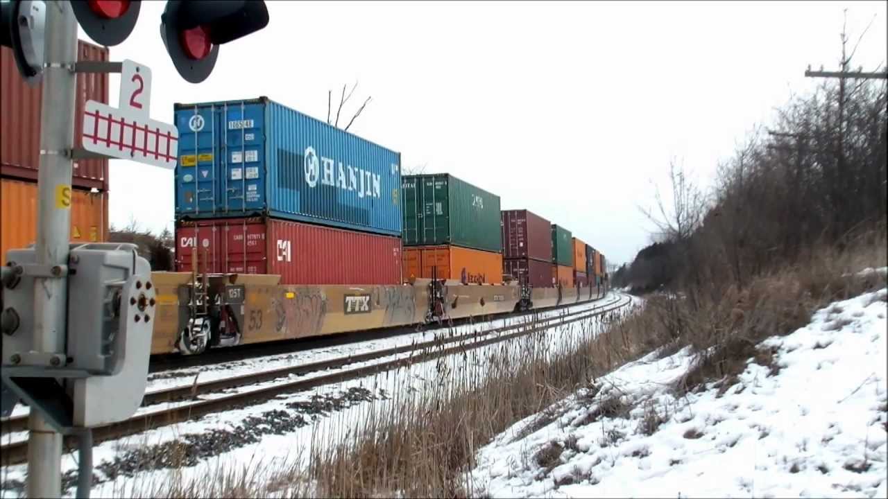 CN RAIL " STACK TRAINS " #121 W.B. , #190 E.B. MILE 295 - YouTube