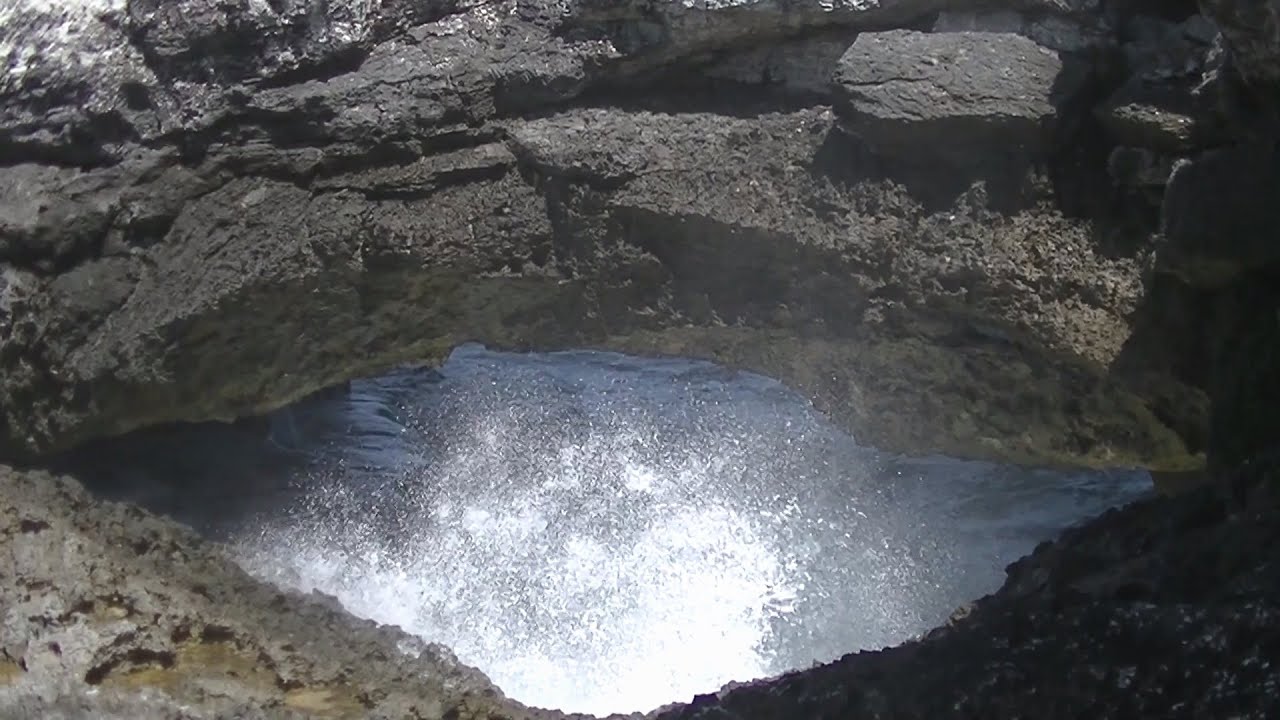 Eleuthera (Bahamas) The Real Boiling Hole - YouTube