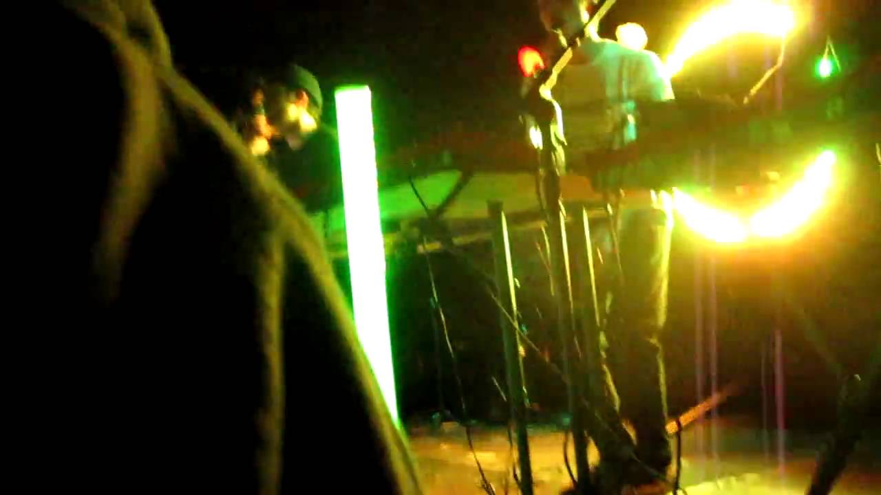 Washed Out performing "Belong" - Mercury Lounge, NYC - YouTube