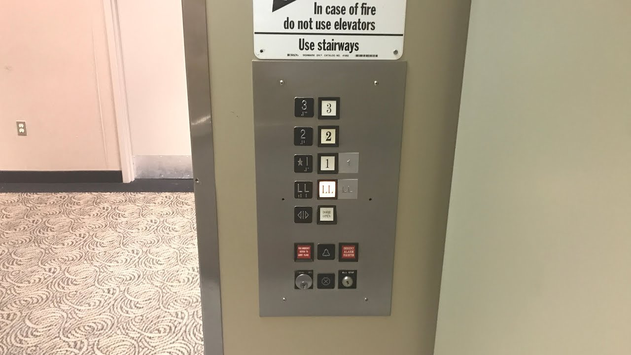 MY FIRST SQUARE BUTTON! US Hydraulic Elevator at Lakewood at Georgia ...