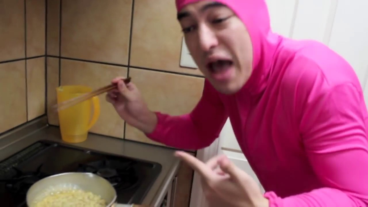 PINK GUY COOKS RAMEN AND RAPS TO THE FRESH PRINCE OF BEL AIR - YouTube