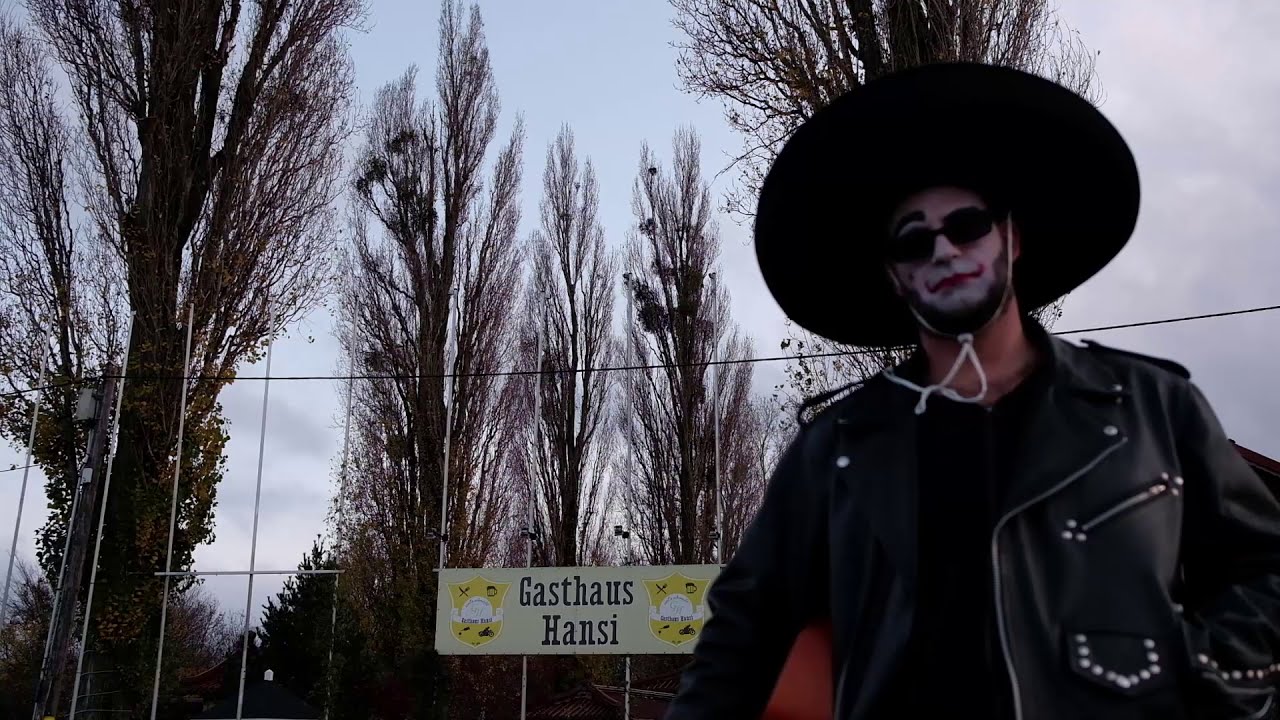 Leo Taschner - ESSLINGER FURT (official video) - YouTube