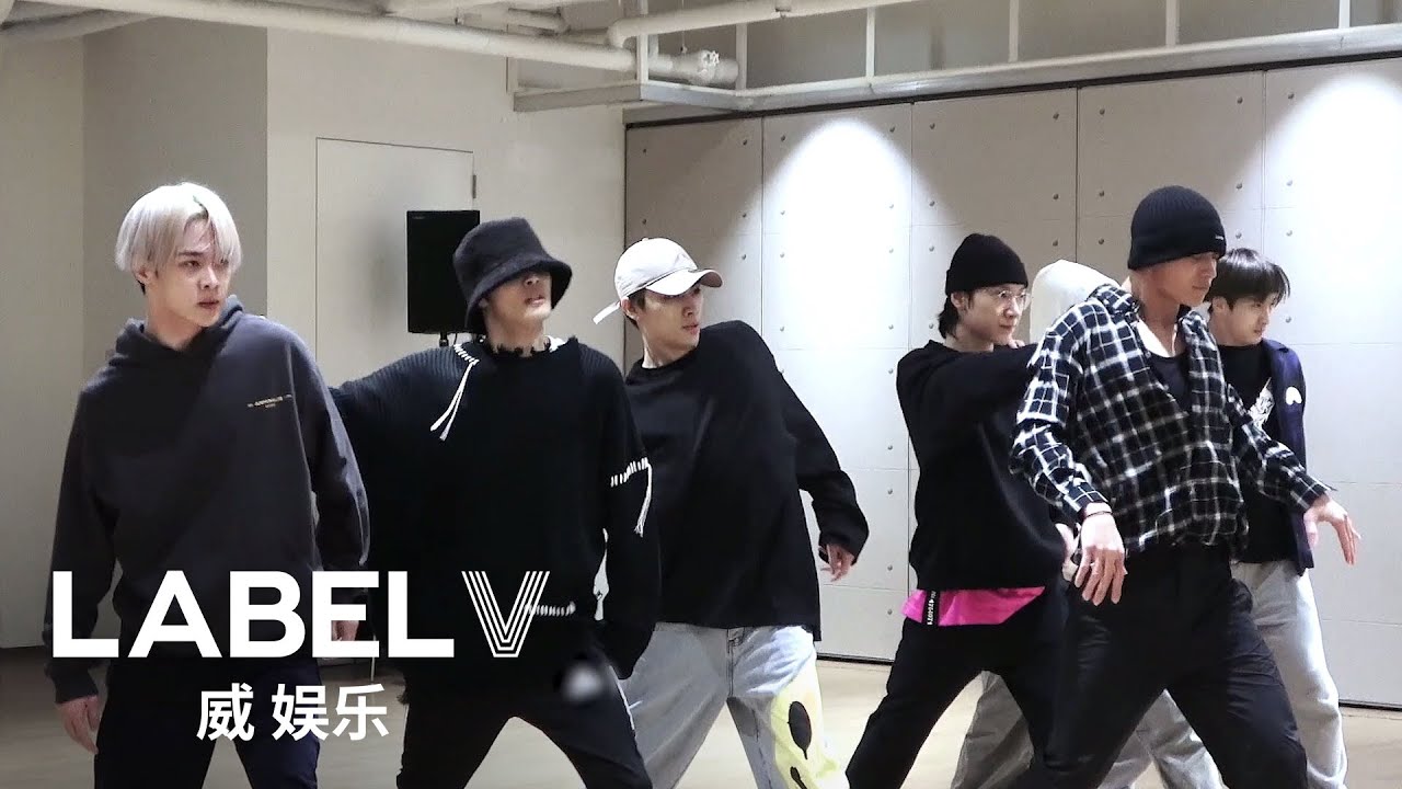 [WayV-ehind] 'Action Figure' Practice Behind The Scenes - YouTube
