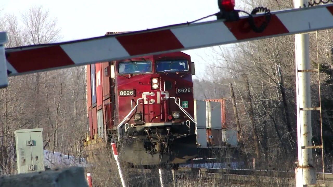CP 8626 in Craighurst (16MAR2011) - YouTube