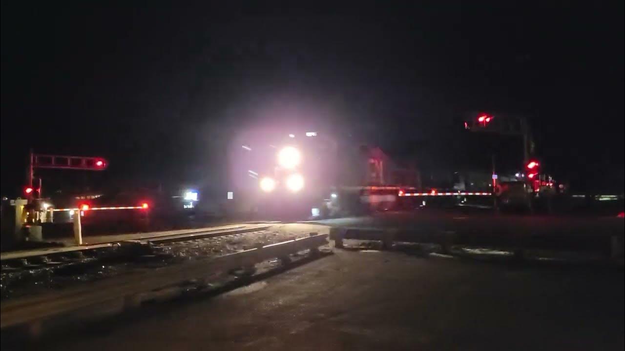 IC 2715 M34441 at Ladysmith on 4-19-23 - YouTube