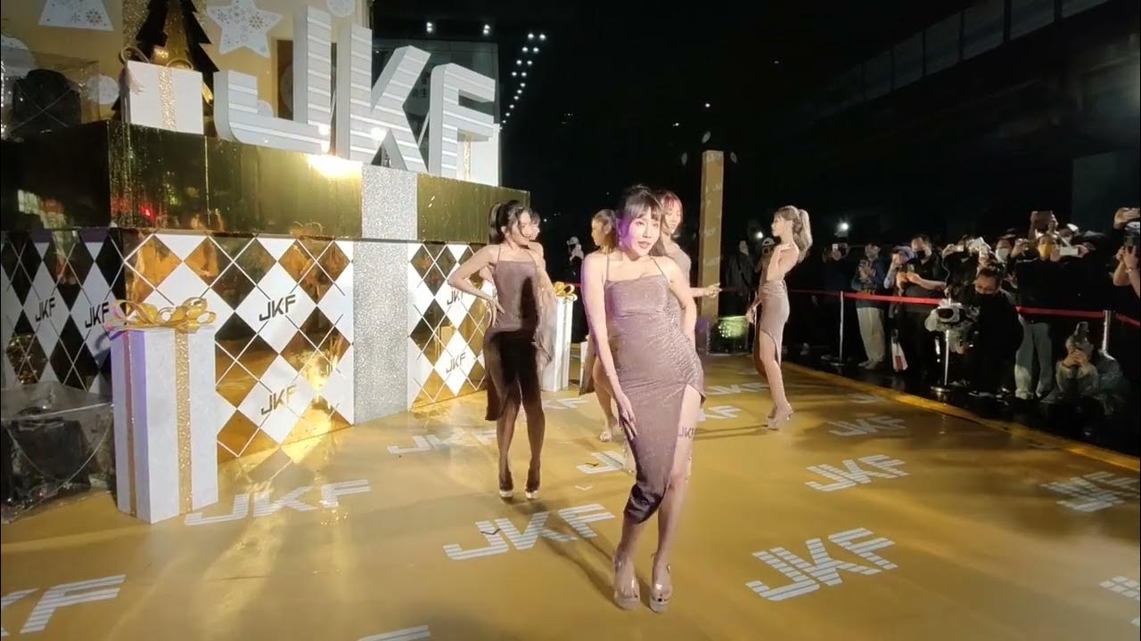 2022年JKF女郎聖誕點燈活動.跳舞 - YouTube