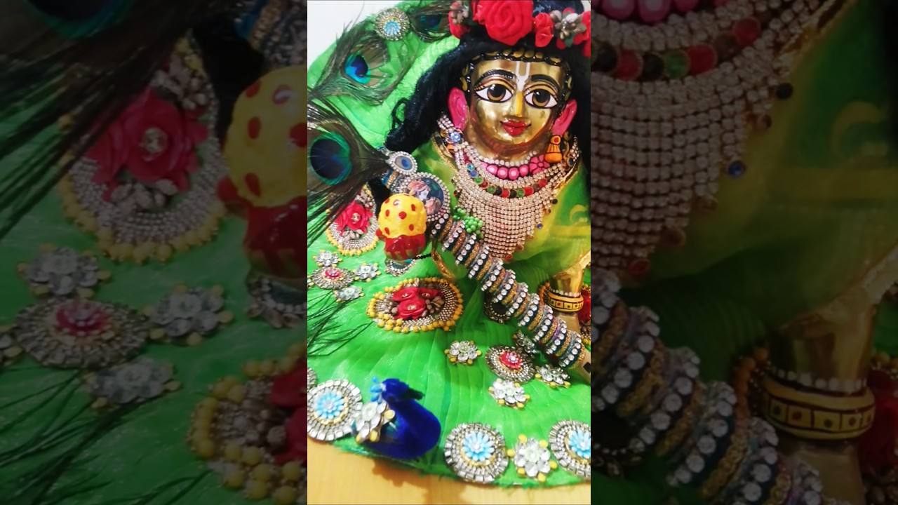 Laddu Gopal, Mor ke Saath 🦚 - YouTube