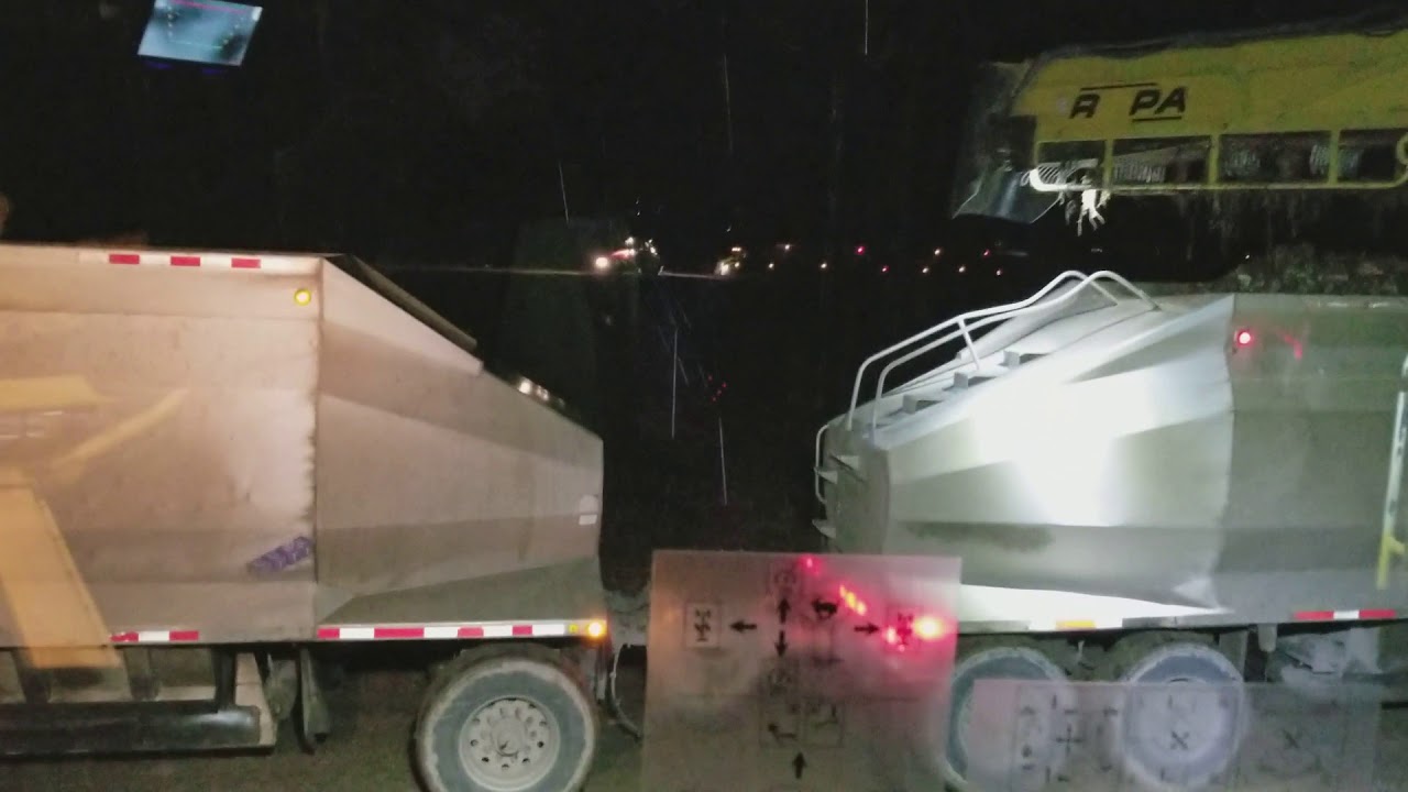 Loading sugar beets for transystems with a ropa - YouTube