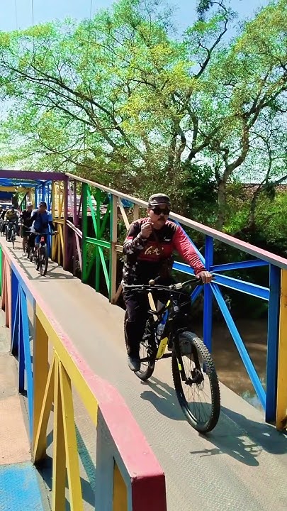 gowes minggu pagi - YouTube