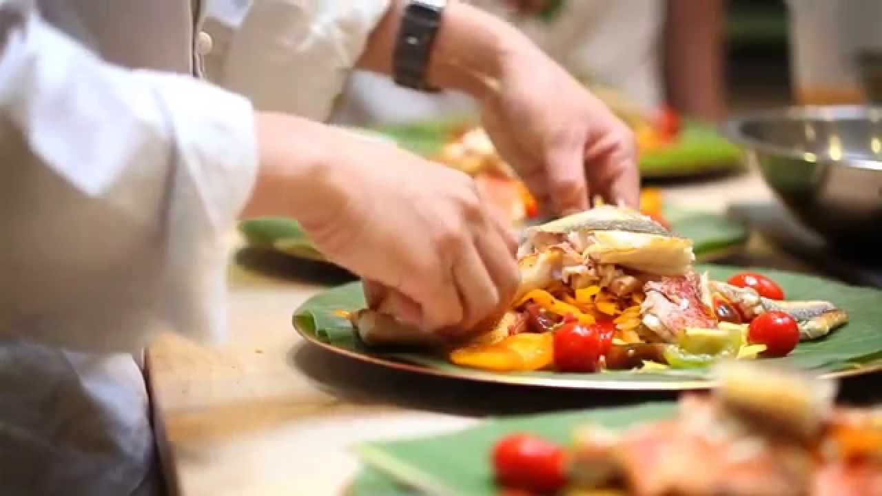 School of wok - London - YouTube