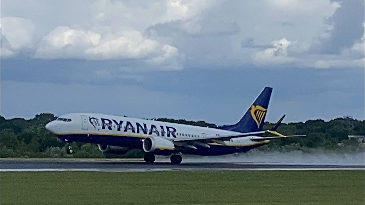 Ryanair Boeing 737 takeoff from Manchester airport with ATC audio - YouTube